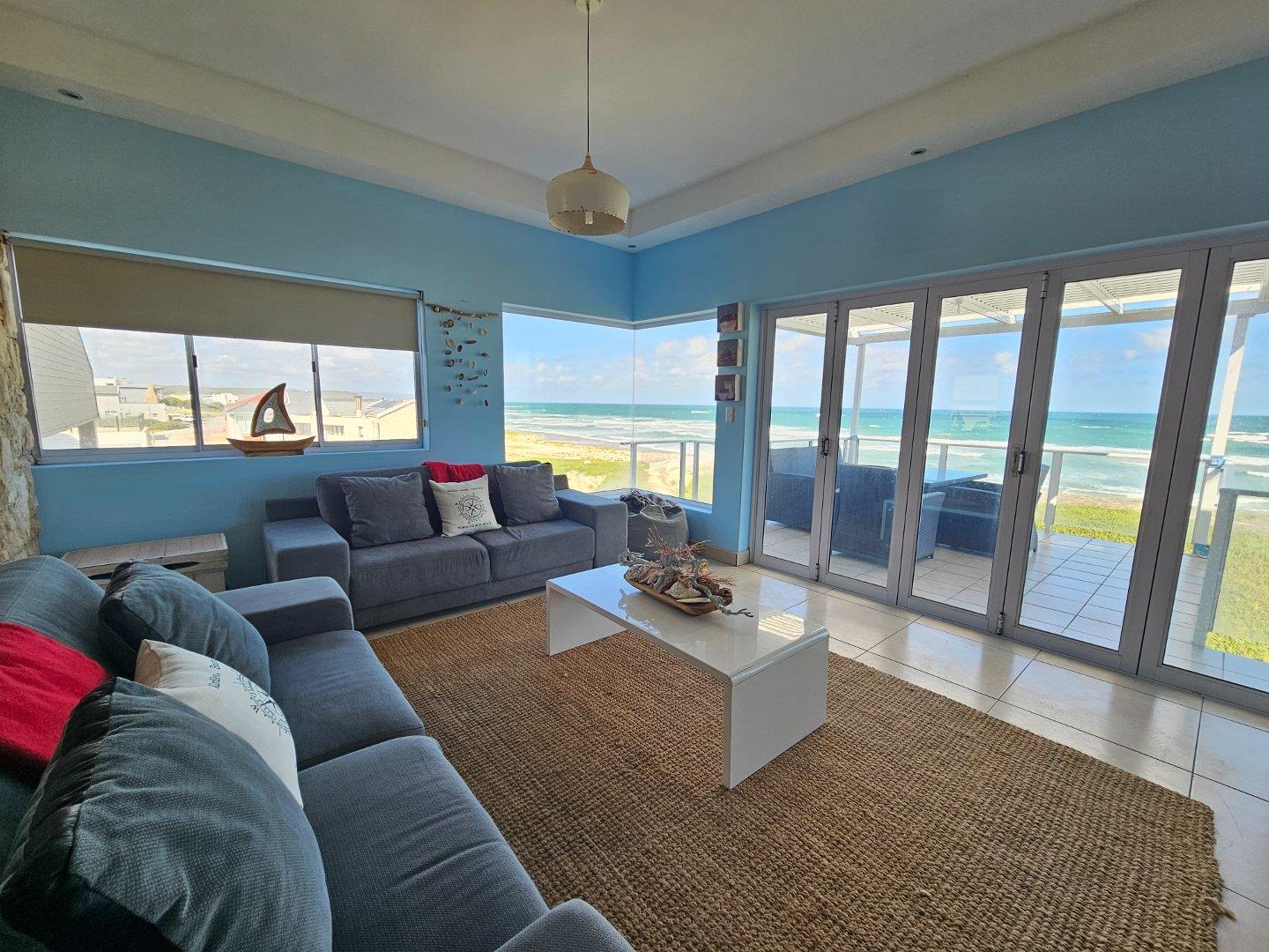 6 Bedroom House for sale in Stilbaai Oos - 41 Helene Steyn Avenue - P24 ...