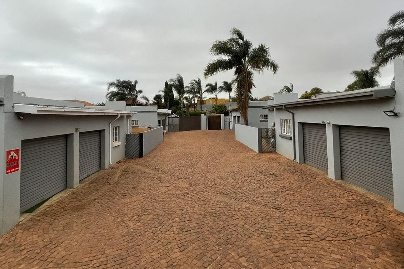 12 Bedroom House for sale in Moreleta Park - P24-116485917