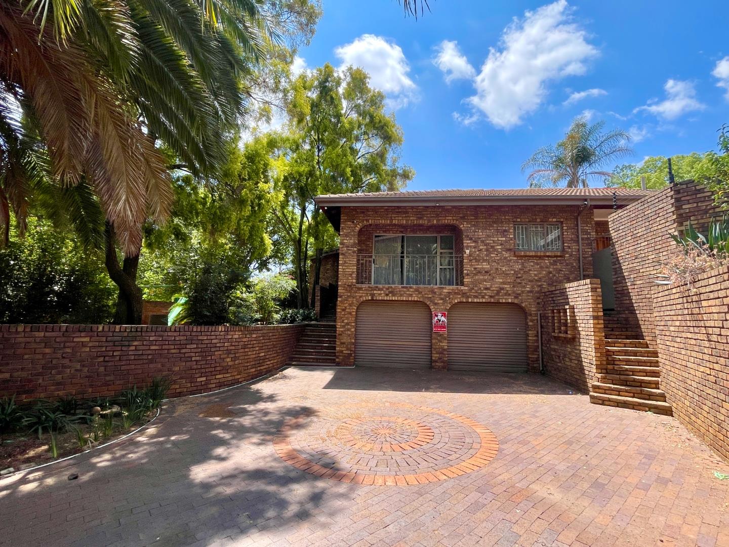 4 Bedroom House for sale in Moreleta Park - P24-116499286