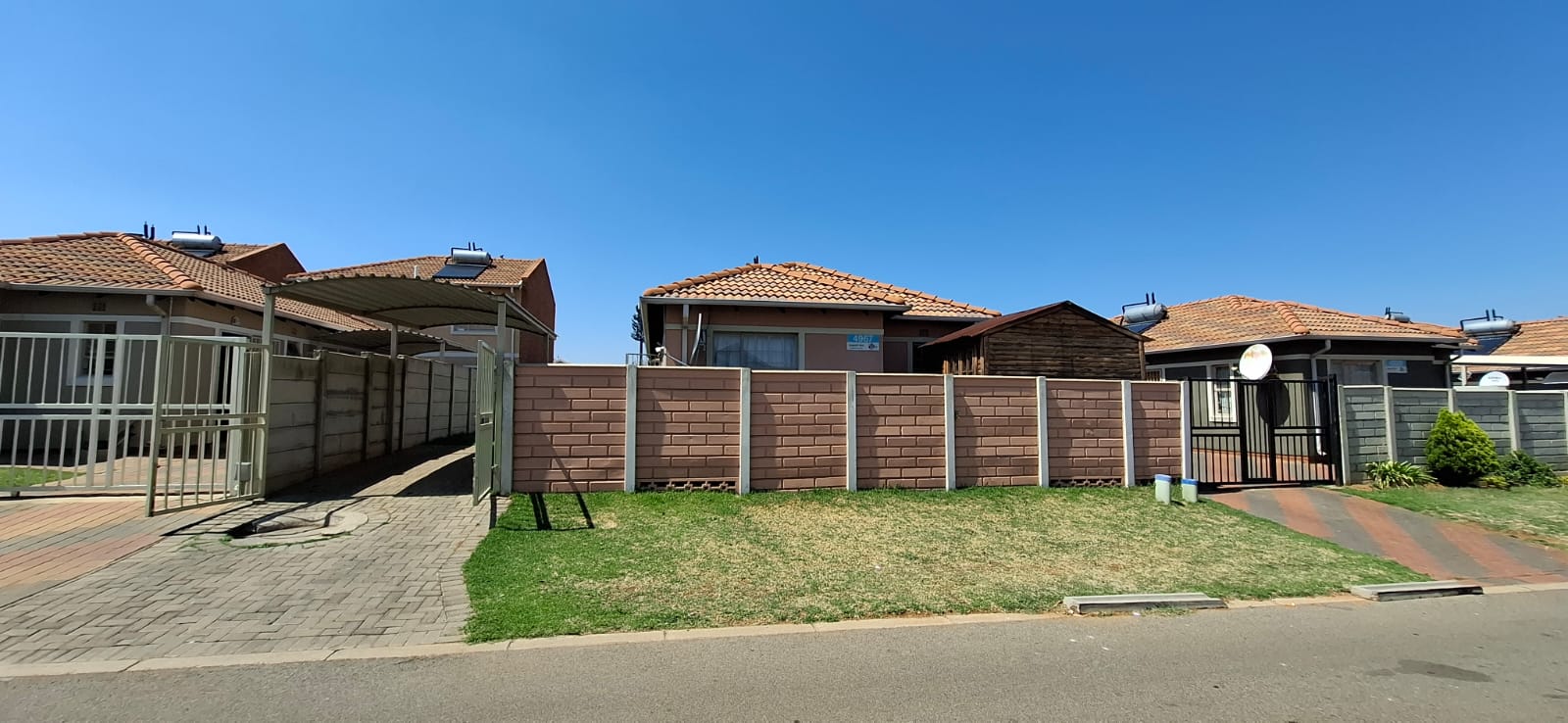 3 Bedroom House for sale in Leopard's Rest Security Estate - P24-116517268
