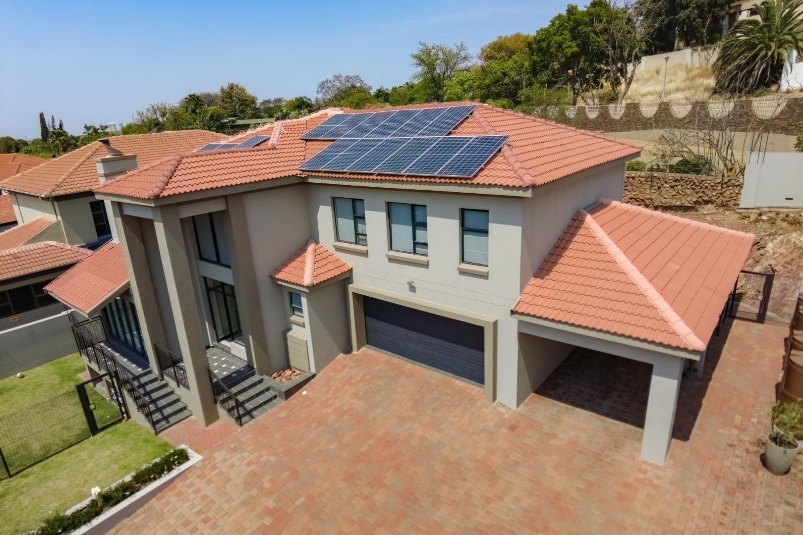 4 Bedroom House for sale in Ben Fleur - P24-116399872