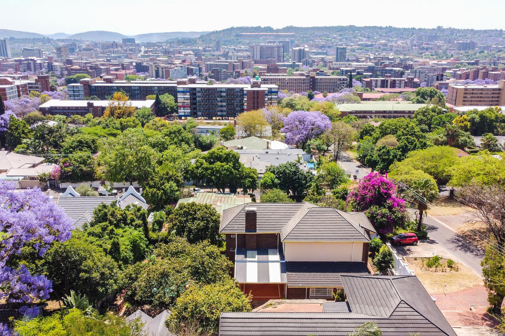 9 Bedroom House for sale in Muckleneuk - P24-116519103