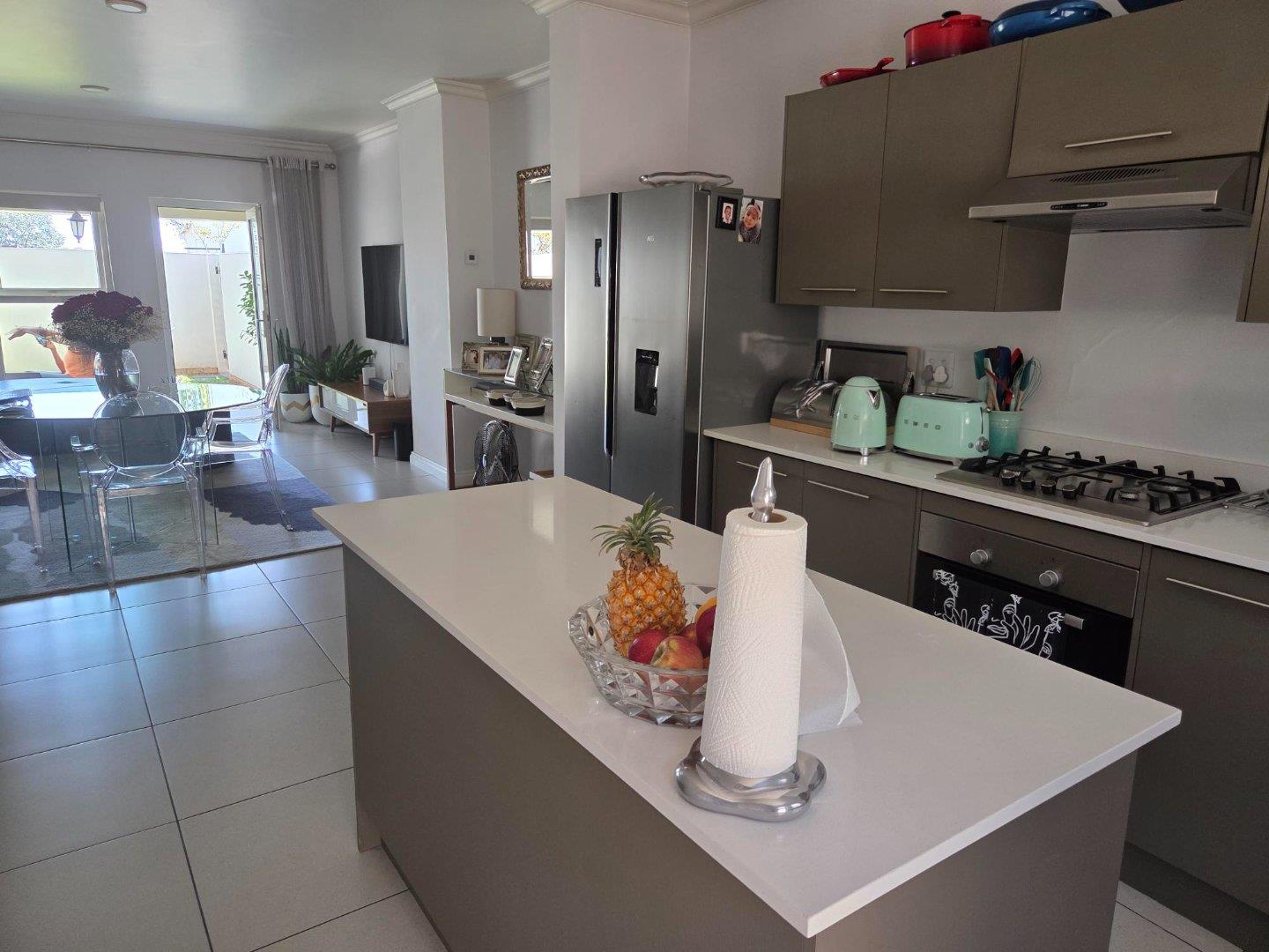 3 Bedroom House for sale in Bryanston - Plantation Place 1b Manchester ...