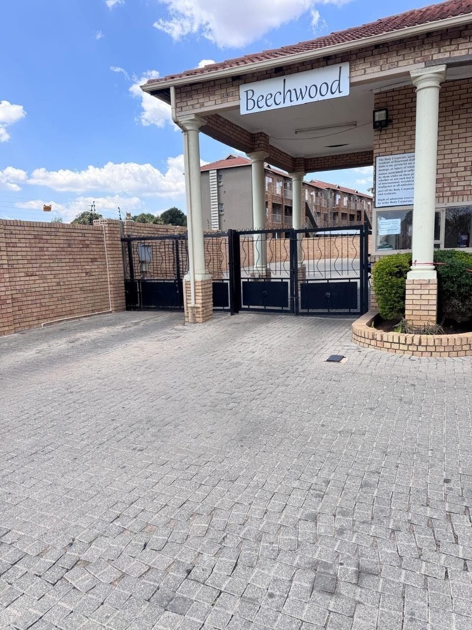 2 Bedroom House for sale in Randfontein Central - P24-116528199
