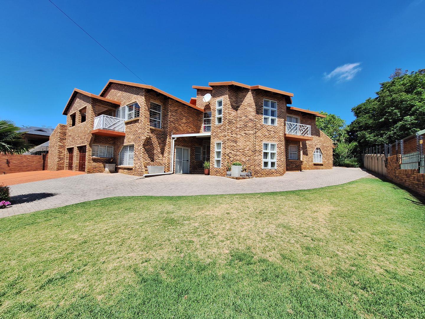 5 Bedroom House for sale in Rant En Dal - P24-116537002