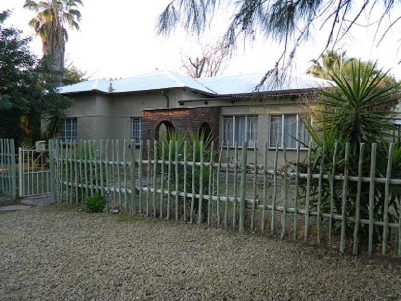 3 Bedroom House for sale in Die Rand - P24-116540493