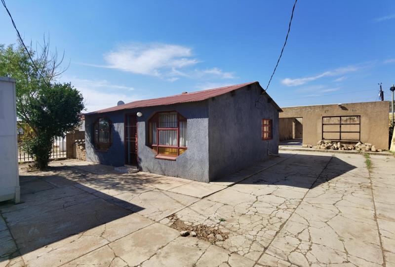 2 Bedroom House for sale in Ga-rankuwa - P24-116540555