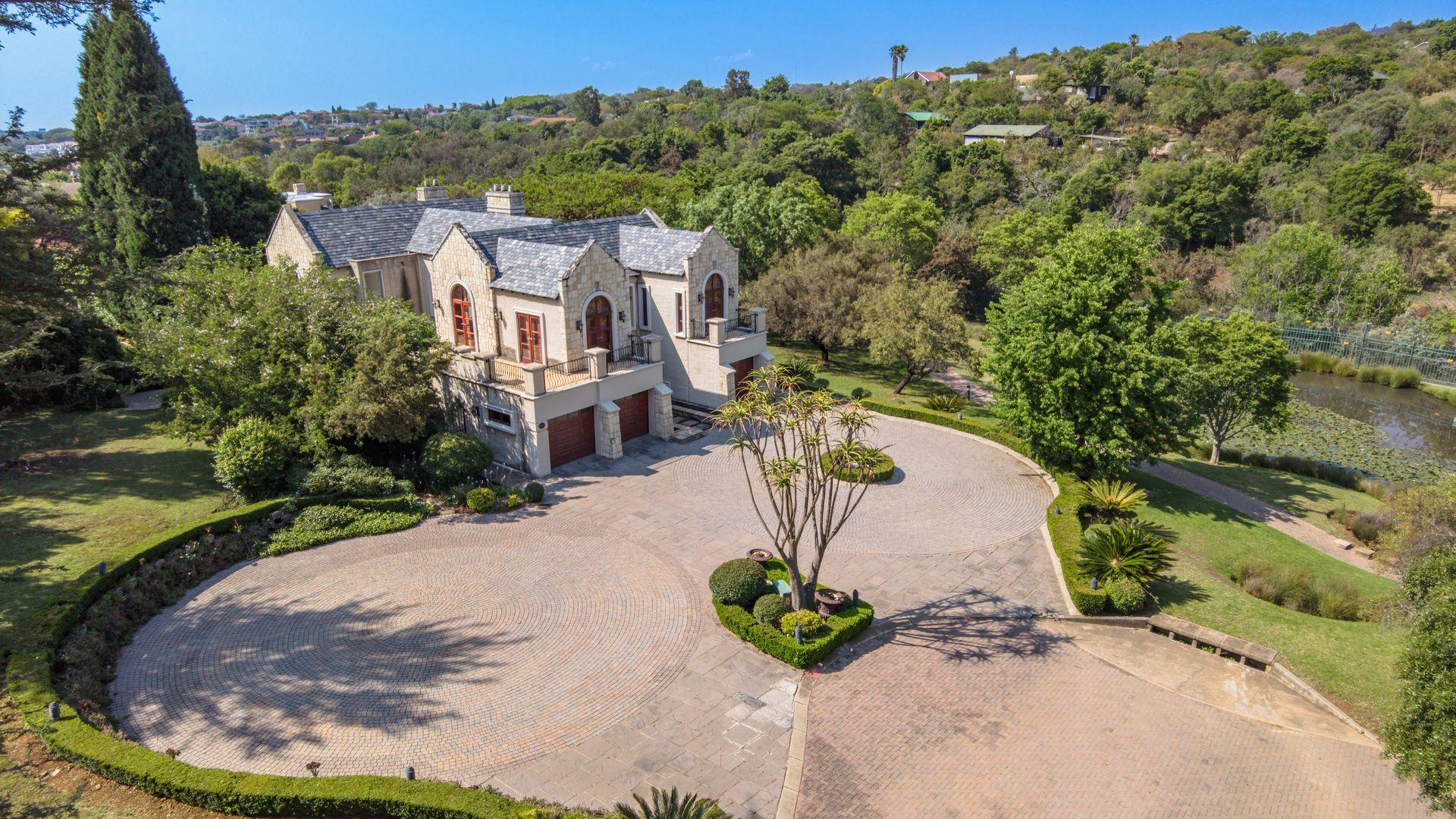 4 Bedroom House for sale in Featherbrooke Estate - 1256 Gans-Se-Nes ...