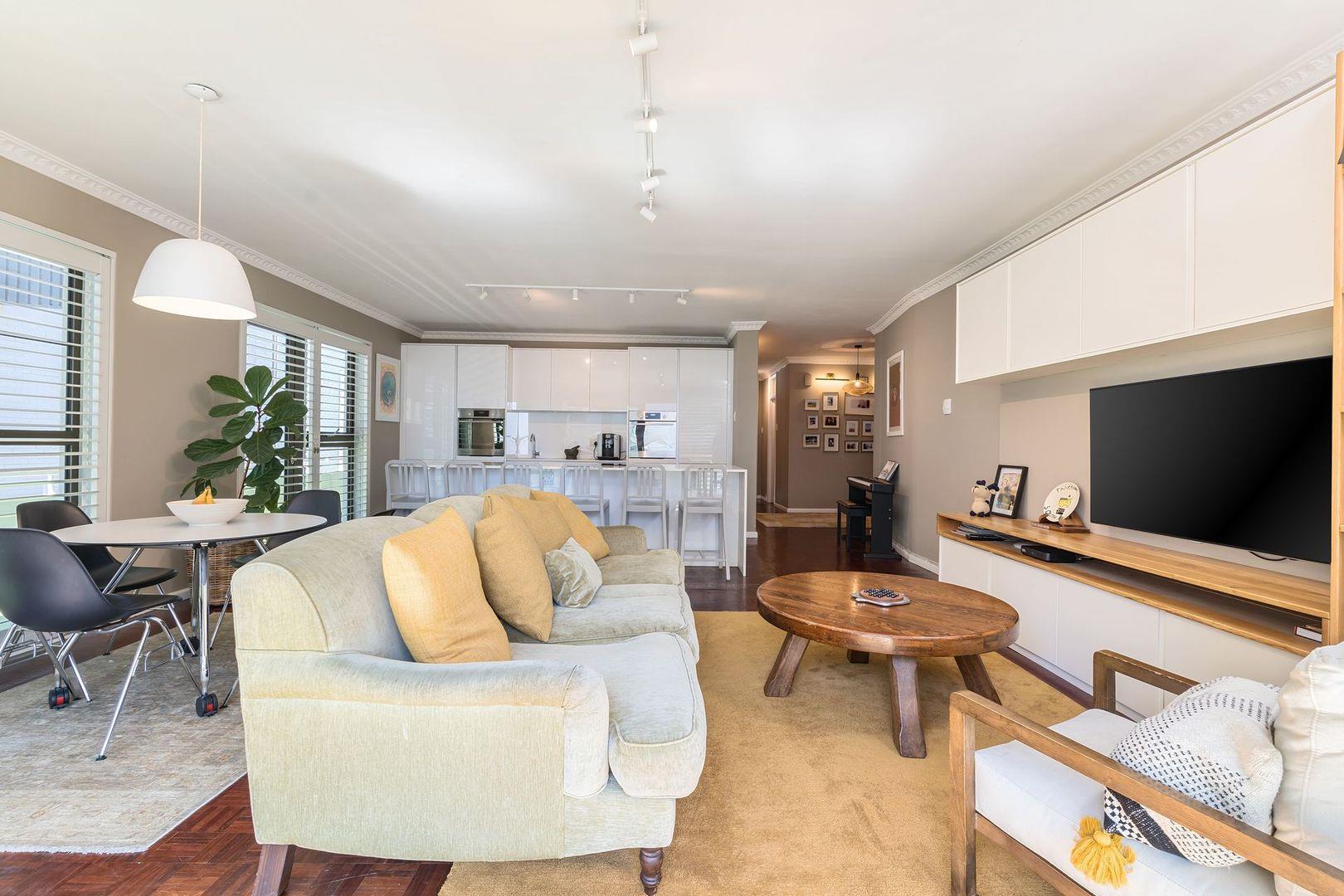 3 Bedroom Apartment / flat for sale in Three Anchor Bay - P24-116573804