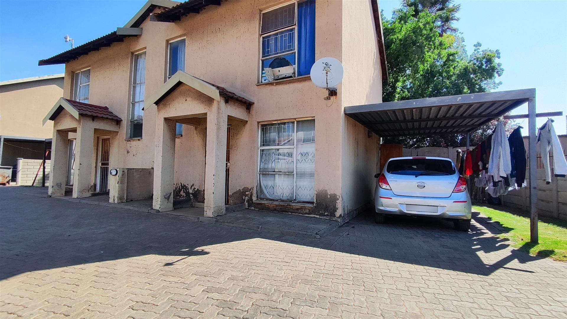 2 Bedroom House for sale in Vanderbijlpark CW 5 - P24-116576088