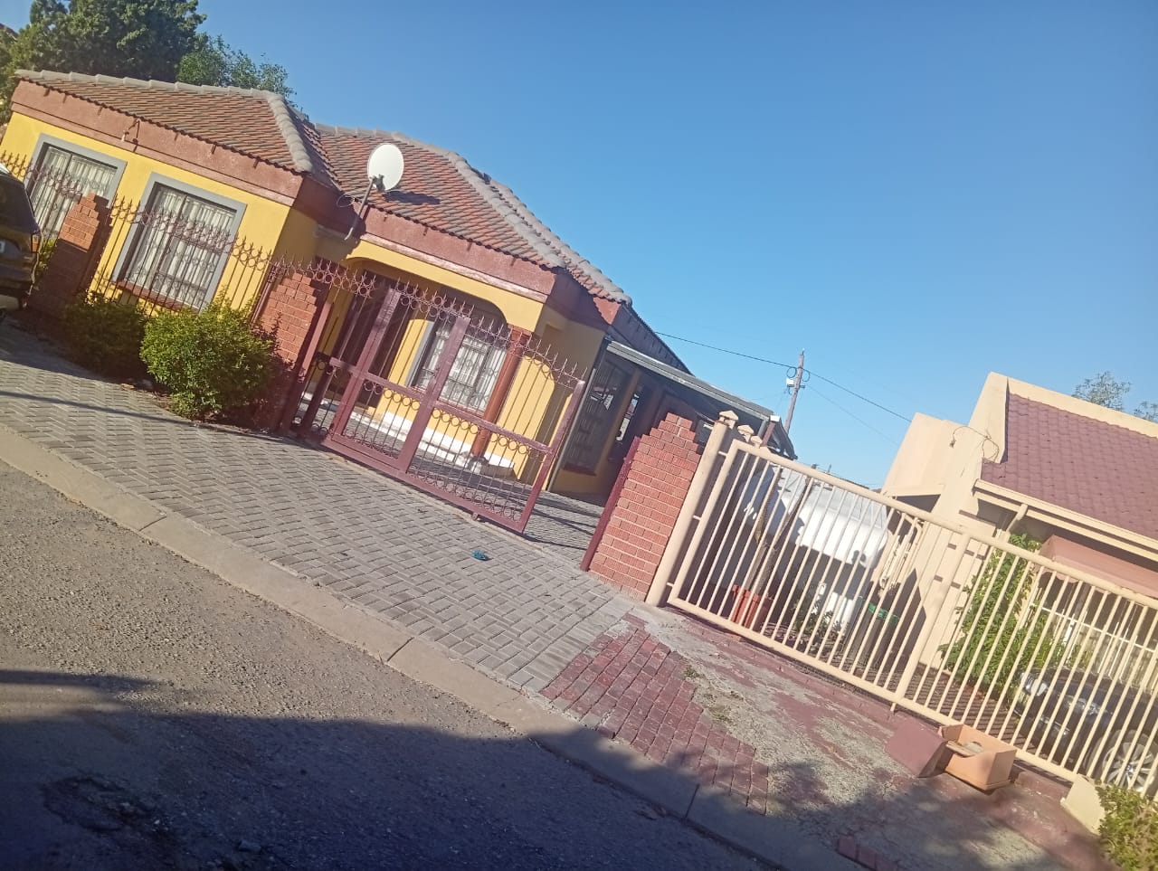 3 Bedroom House for sale in Boitekong - P24-116576479
