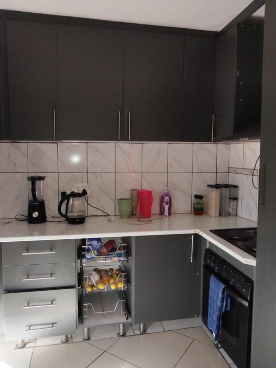 3 Bedroom House for sale in Boitekong - P24-116578540