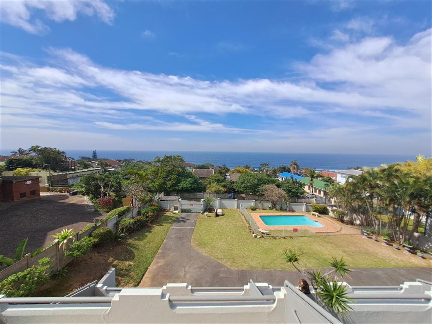 2 Bedroom Apartment / flat for sale in Uvongo Beach - P24-116579130