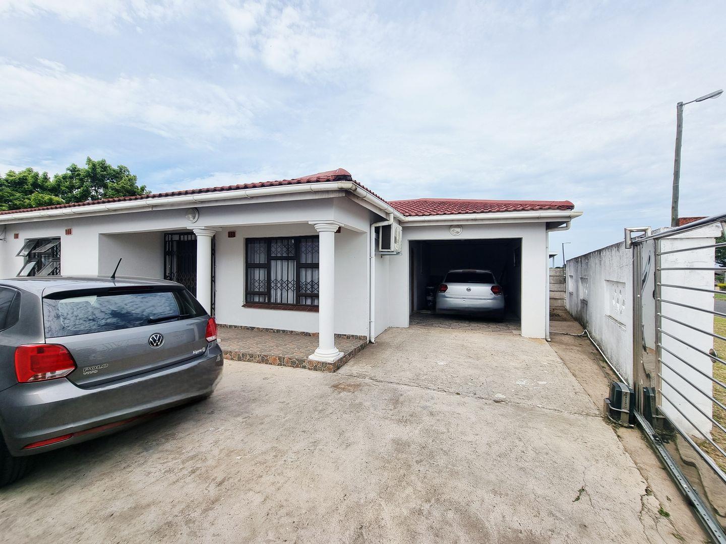 3 Bedroom House for sale in Esikhawini - P24-116593979