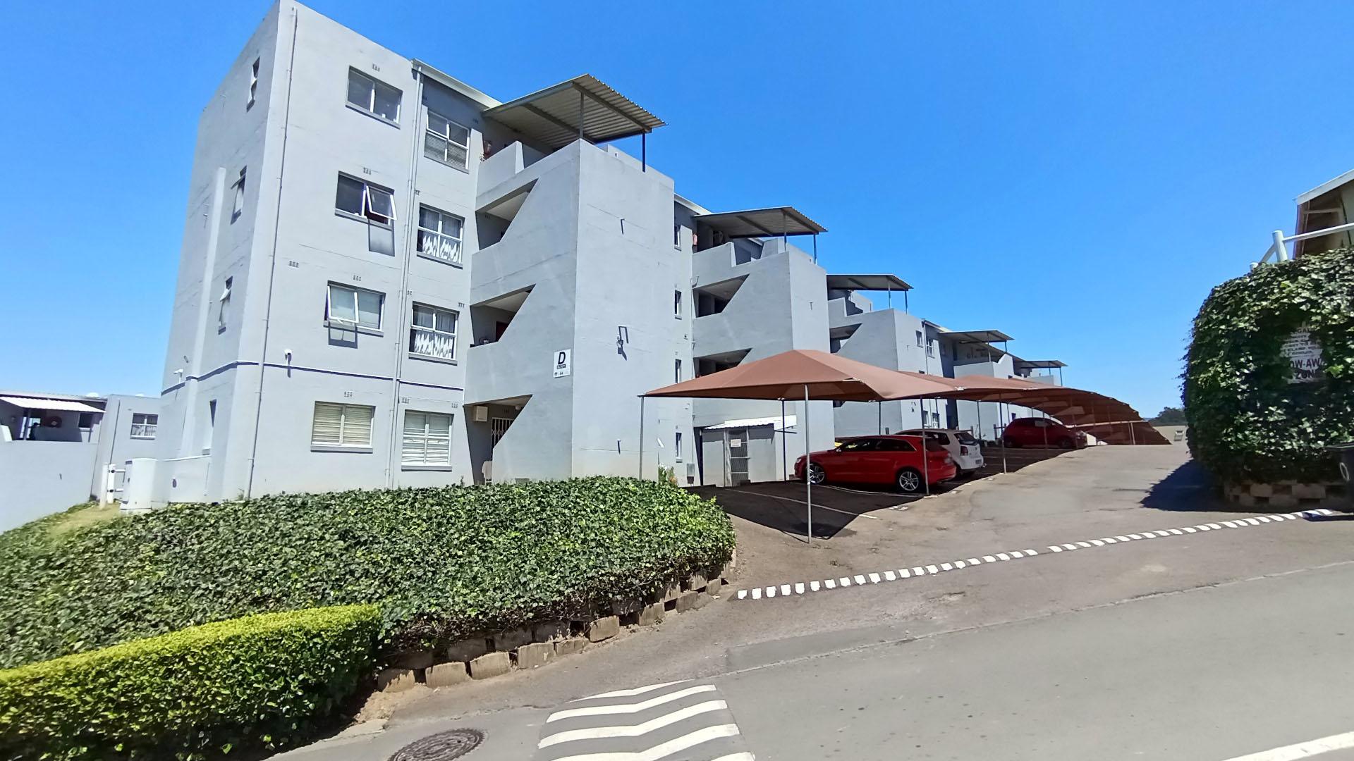 3 Bedroom Townhouse for sale in Chase Valley - P24-116600139