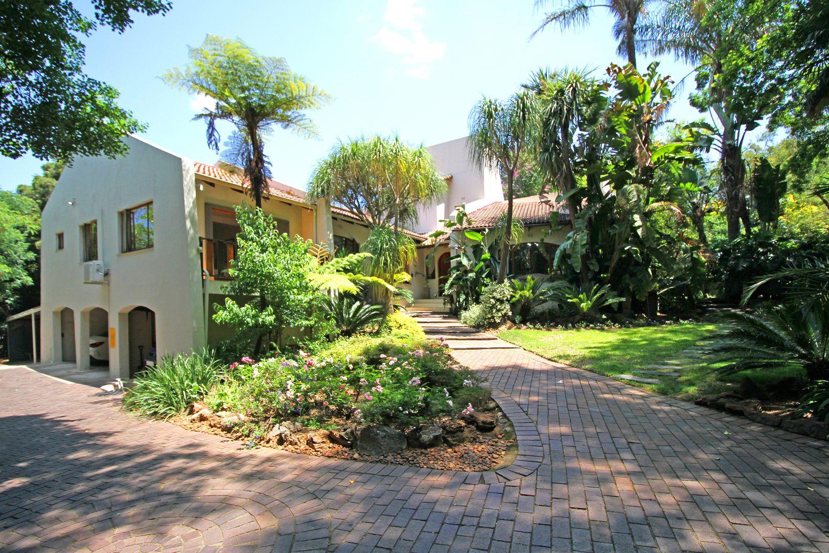 4 Bedroom House for sale in Victory Park - P24-116602555