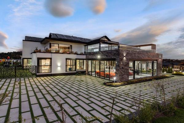 Blue Hills Equestrian Estate Property : Property and houses for sale in ...