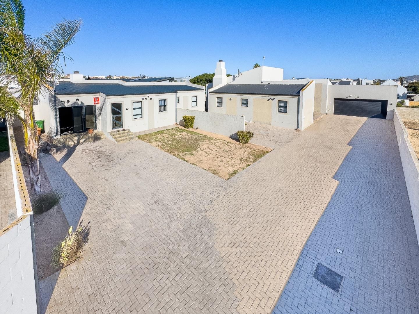 5 Bedroom House for sale in Myburgh Park - P24-115983099
