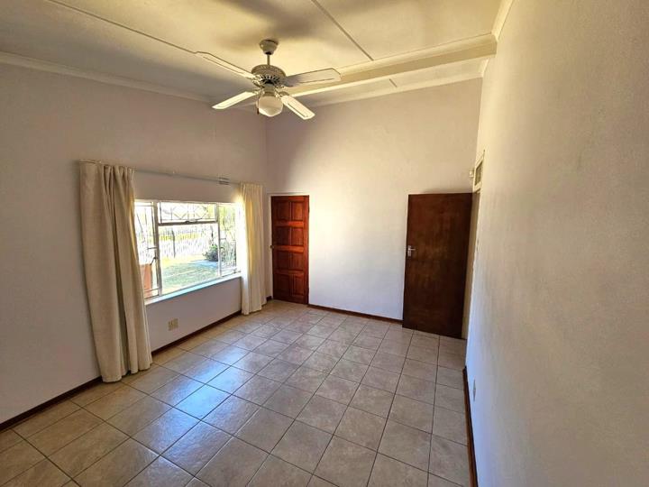 4 Bedroom House for sale in De Doorns - 8 Ruben Devilliers Street - P24 ...