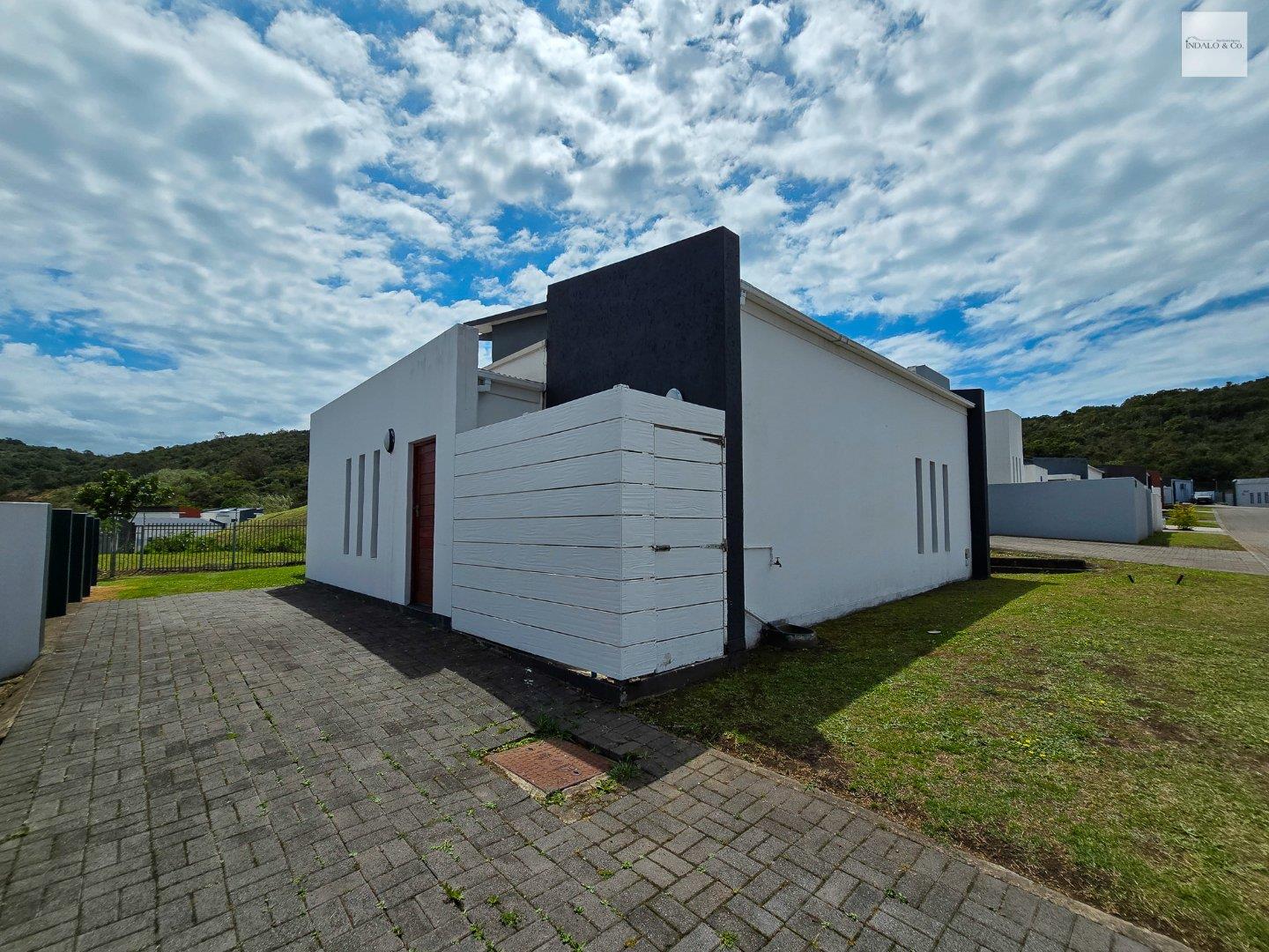 2 Bedroom House for sale in Nahoon Valley Park - P24-116618507