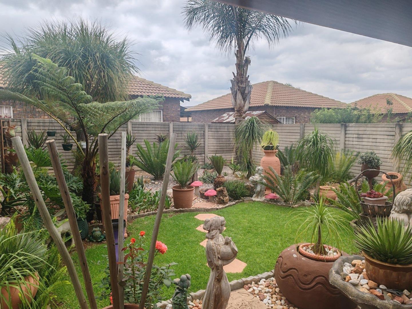 2 Bedroom Townhouse for sale in Pretoria West - 576 Fred Messenger Ave ...