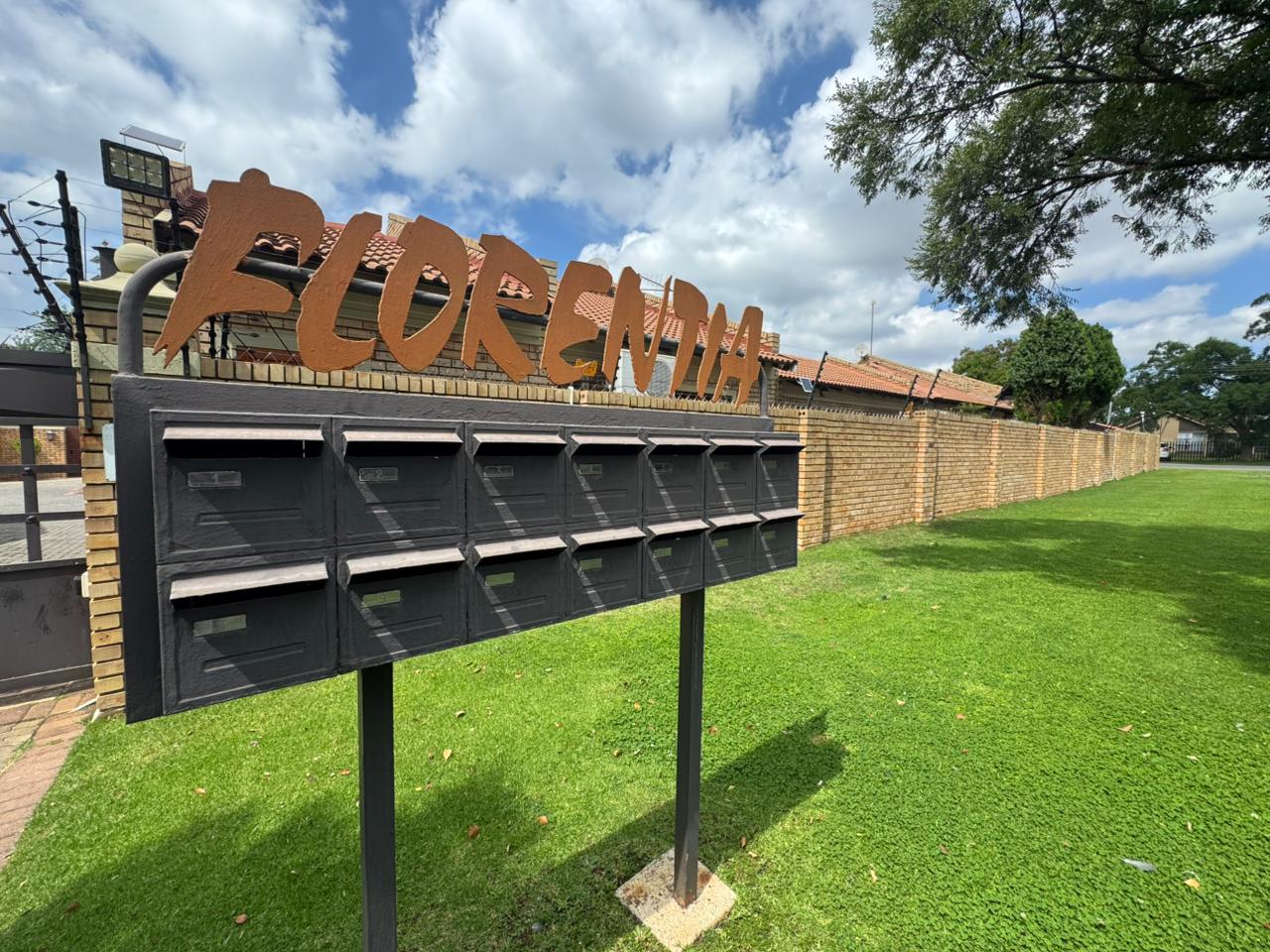 3 Bedroom Townhouse for sale in Potchefstroom Central - P24-116616948