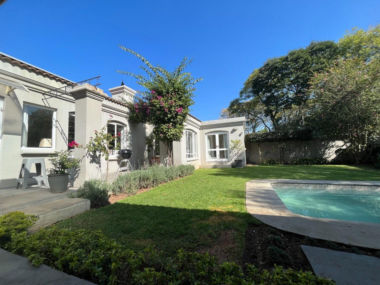 3 Bedroom House for sale in Bryanston - P24-116628606
