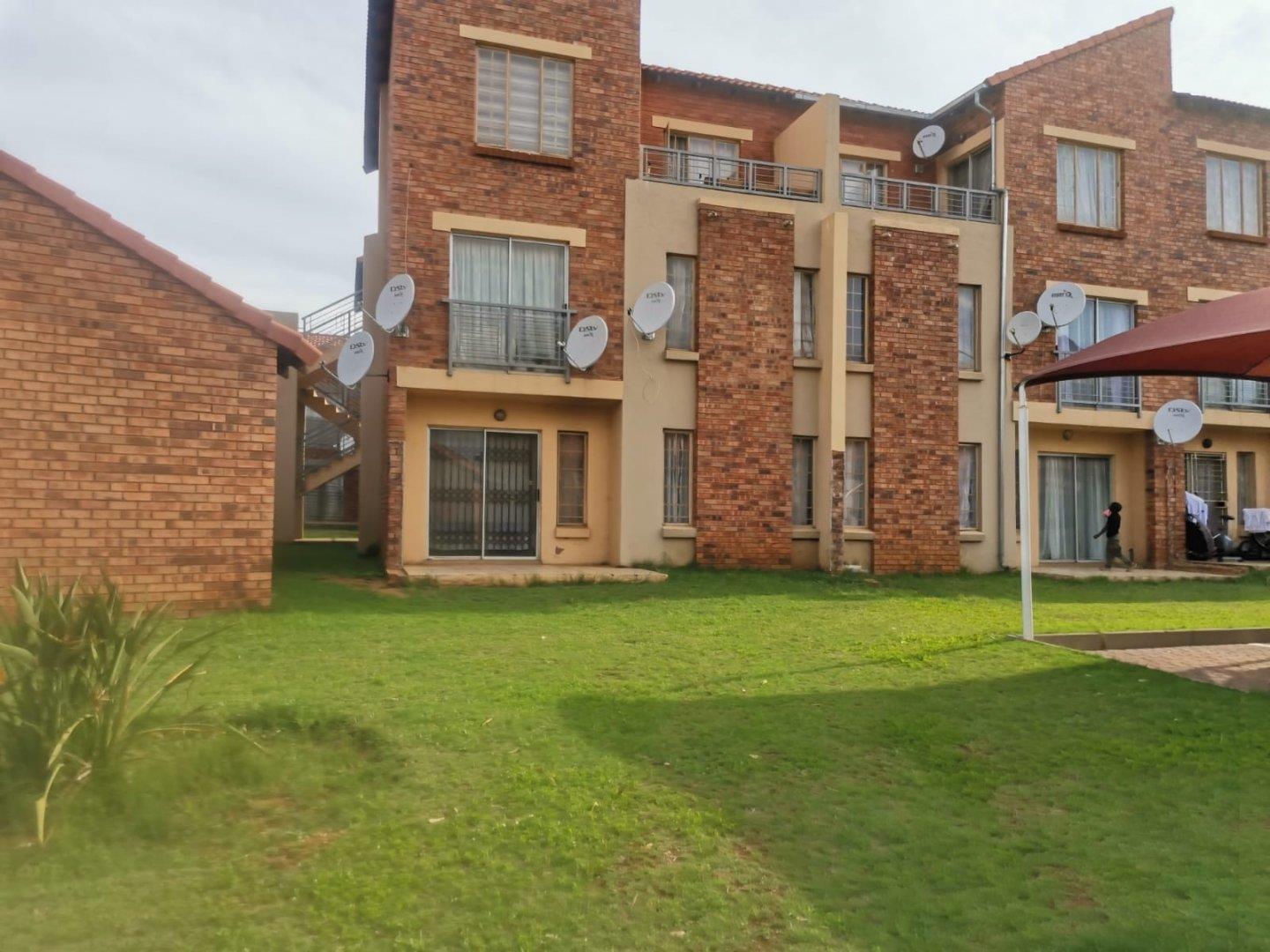 1 Bedroom Apartment / flat for sale in Amandasig - P24-116634589