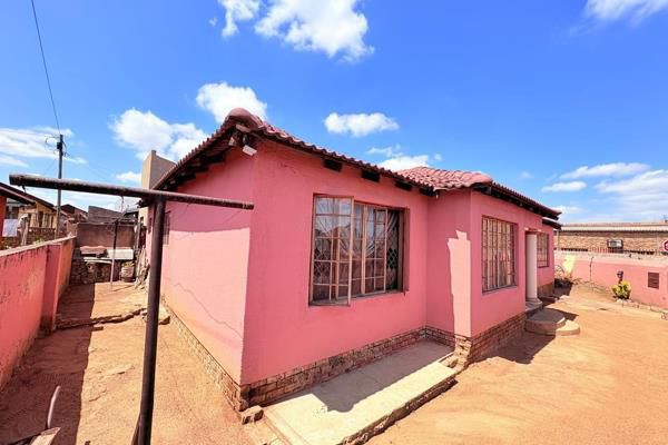 3 Bedroom House for sale in Mabopane Unit X - P24-116640649