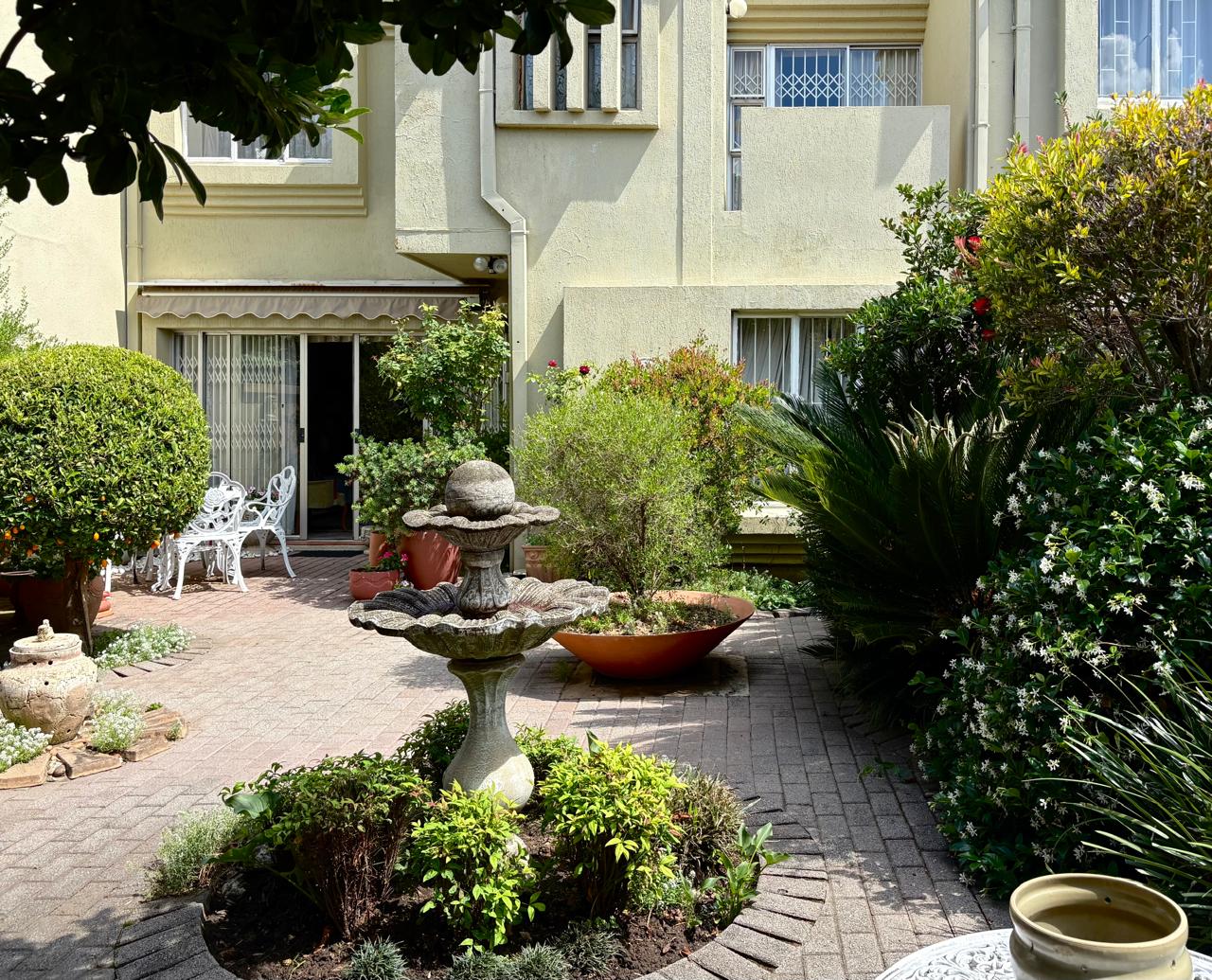 3 Bedroom Apartment / flat for sale in Kroonstad Central - P24-116648575