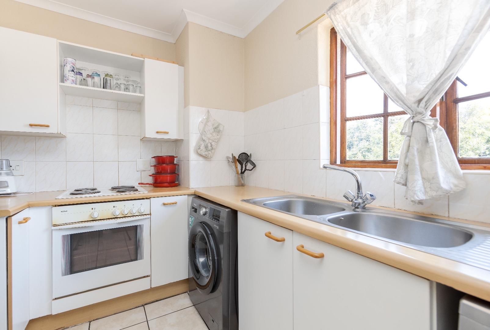 2 Bedroom Apartment / flat for sale in Northwold - 12 Gleneagles, 778 ...