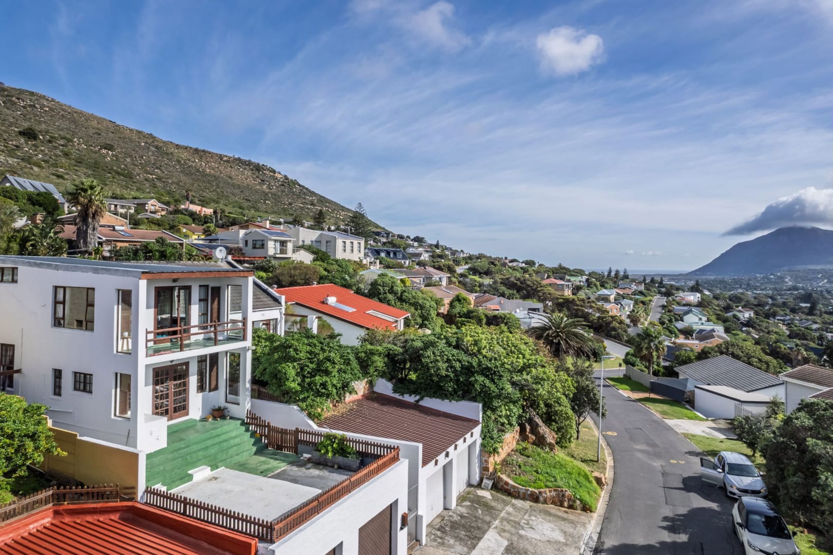 5 Bedroom House for sale in Fish Hoek - P24-116659226