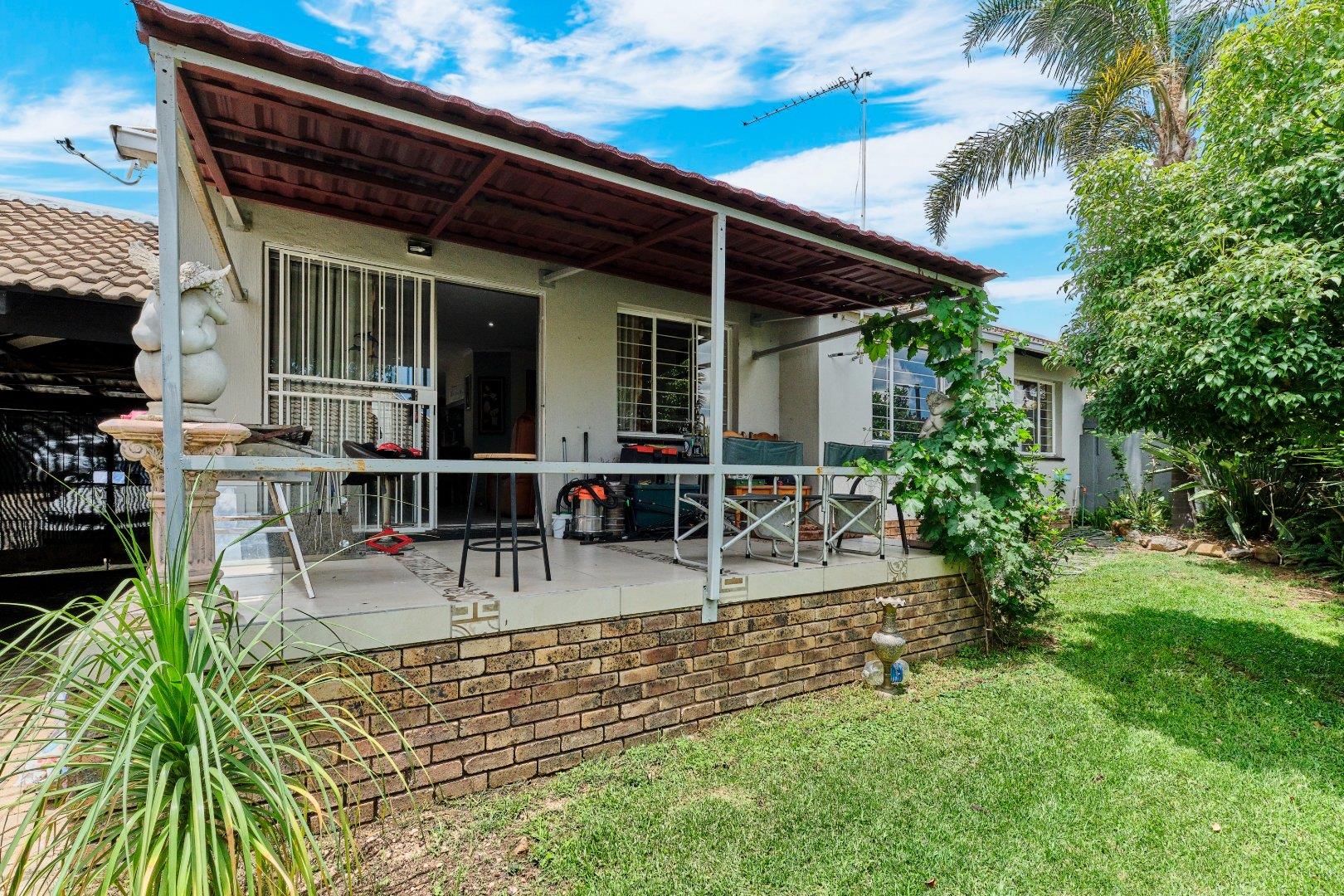 3 Bedroom Townhouse for sale in Northwold - 16 Peppertree Lane, 66 3rd ...