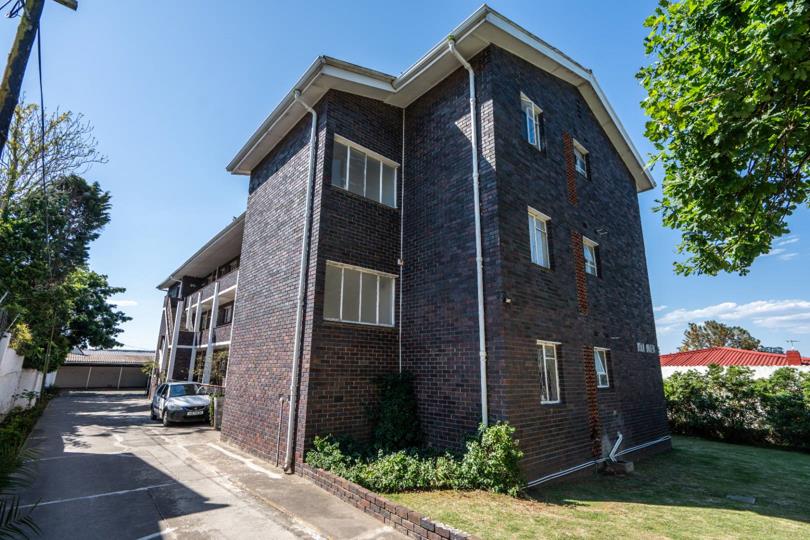2 Bedroom Apartment / flat for sale in Grahamstown Central - P24-116677988