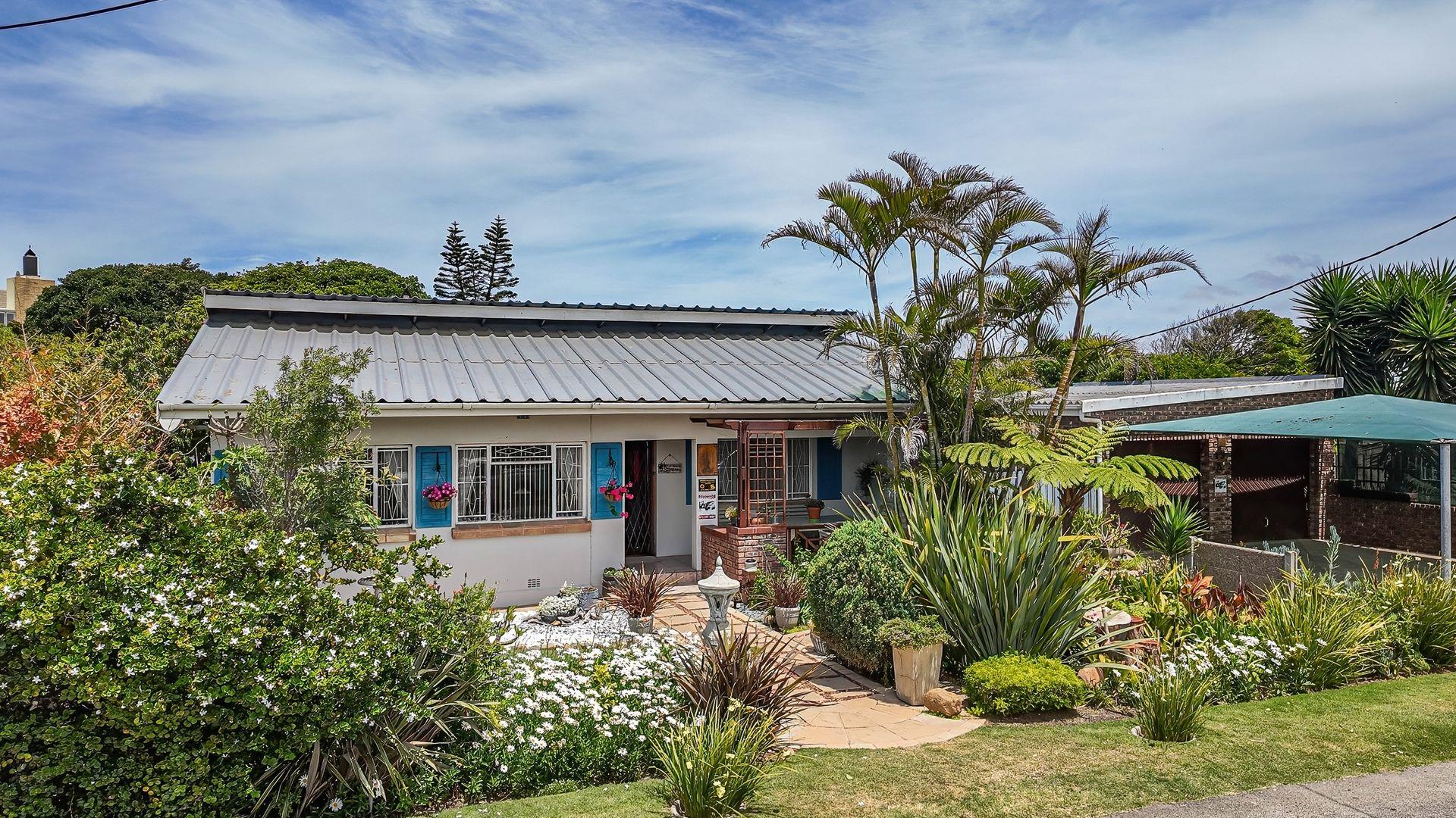4 Bedroom House for sale in Hartenbos Central - 19 Bulhoek Avenue - P24 ...