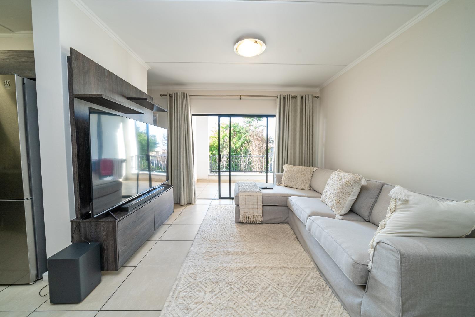 3 Bedroom Apartment / flat for sale in Greenstone Hill - 51 Greenstone ...
