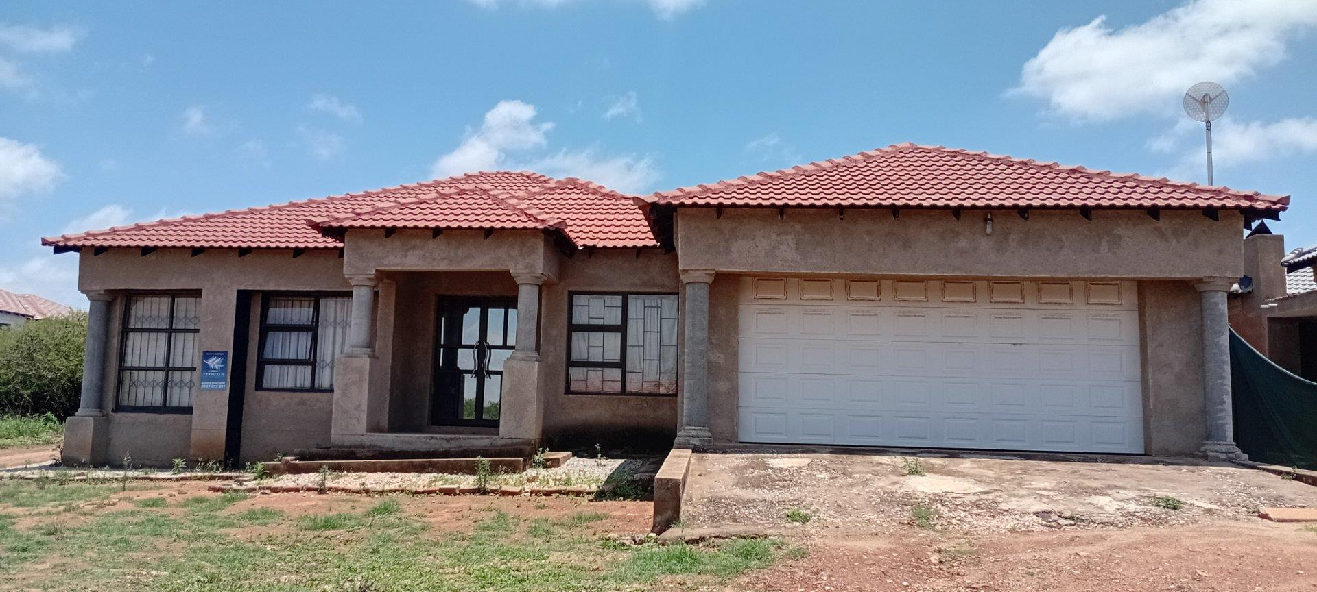 3 Bedroom House for sale in Serala View - P24-116688741