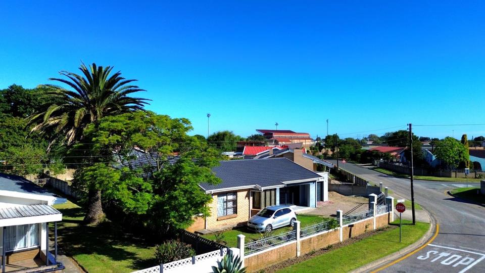 3 Bedroom House for sale in Levallia - P24-116693315