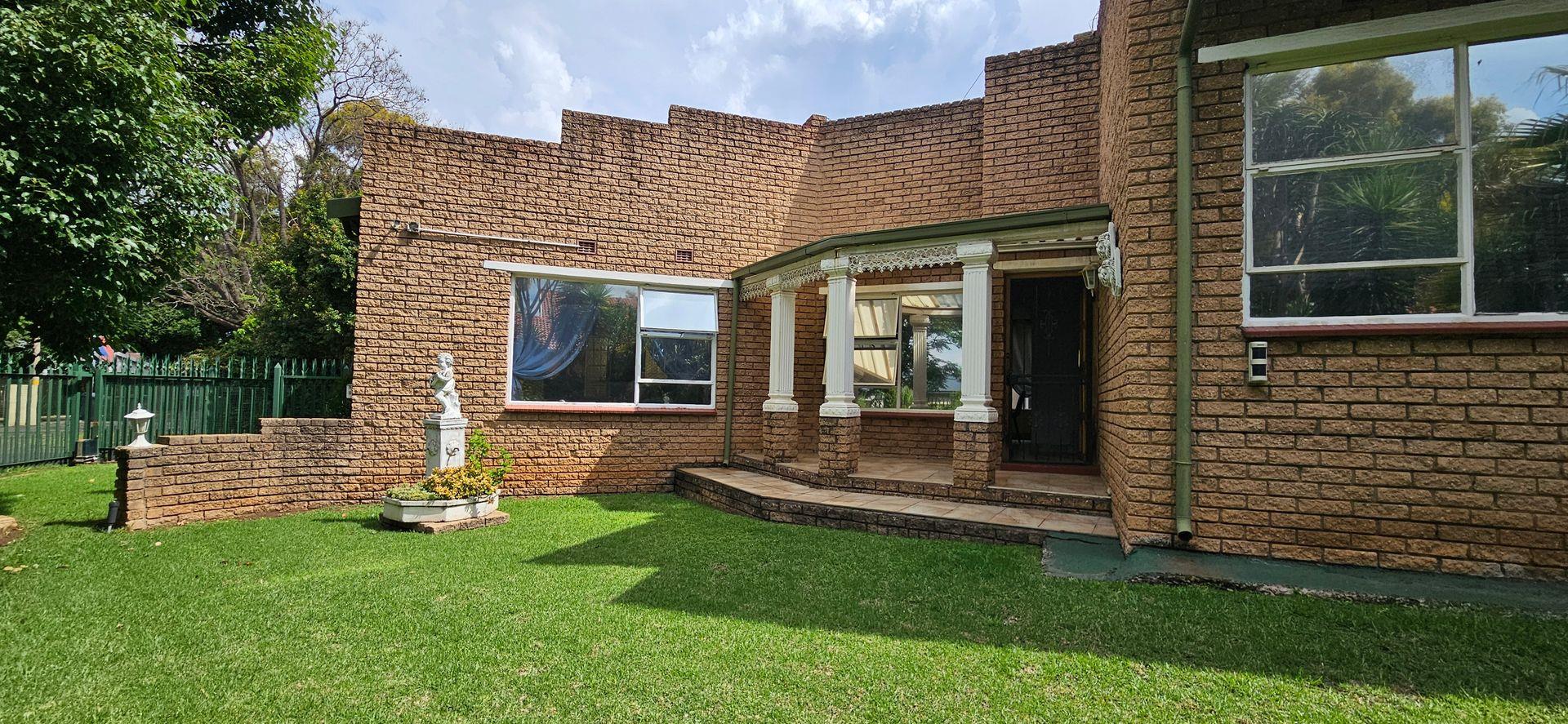 3 Bedroom House for sale in Randhart - P24-116696705