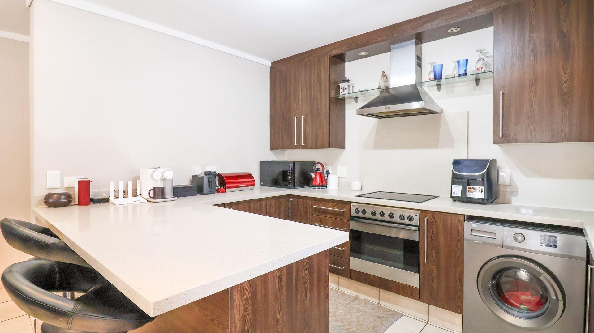 2 Bedroom House for sale in Witkoppen - P24-116705574