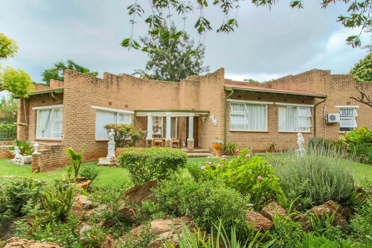 3 Bedroom House for sale in Randhart - P24-116705663