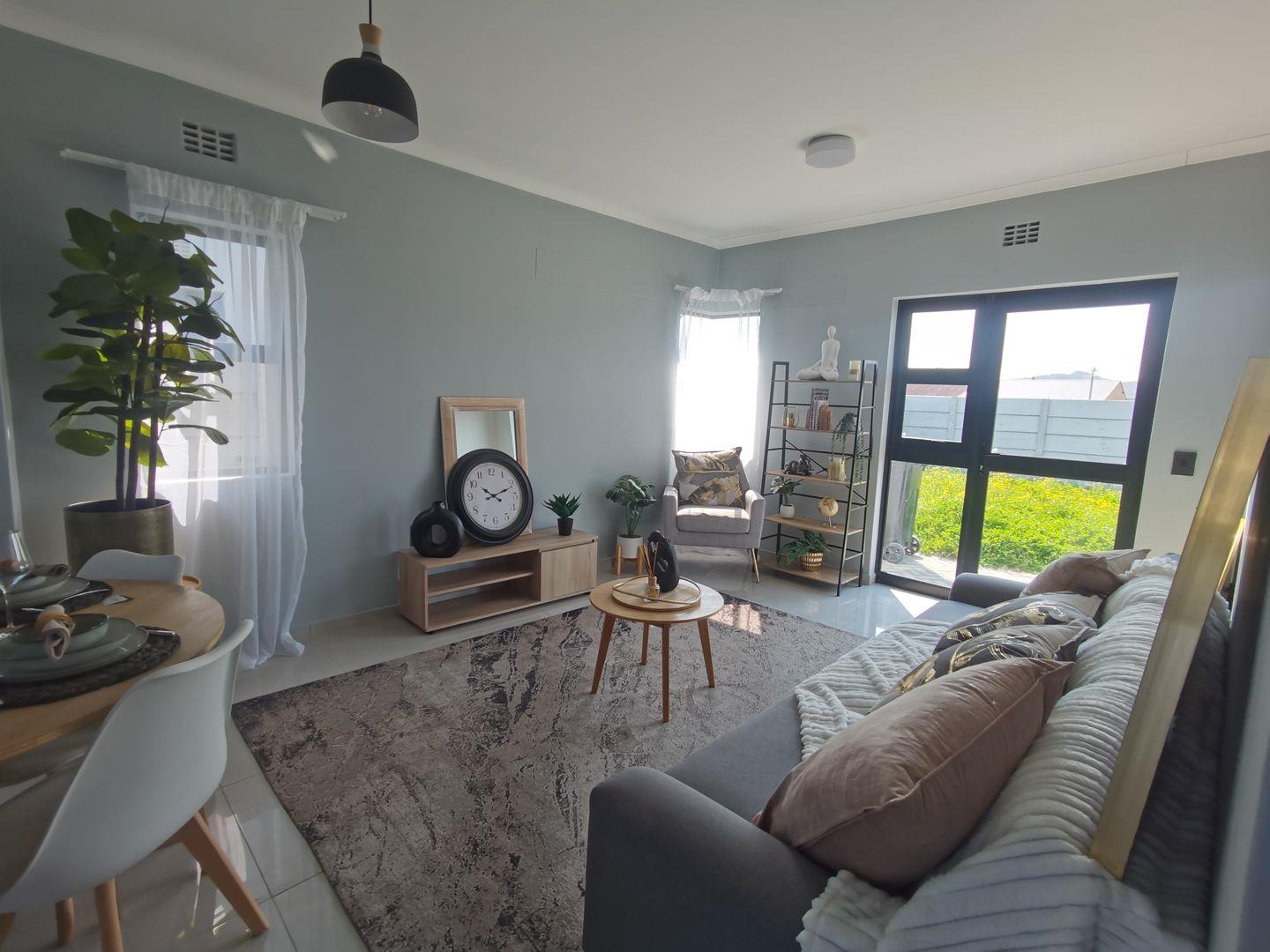 2 Bedroom House for sale in The Conifers - P24-116705838