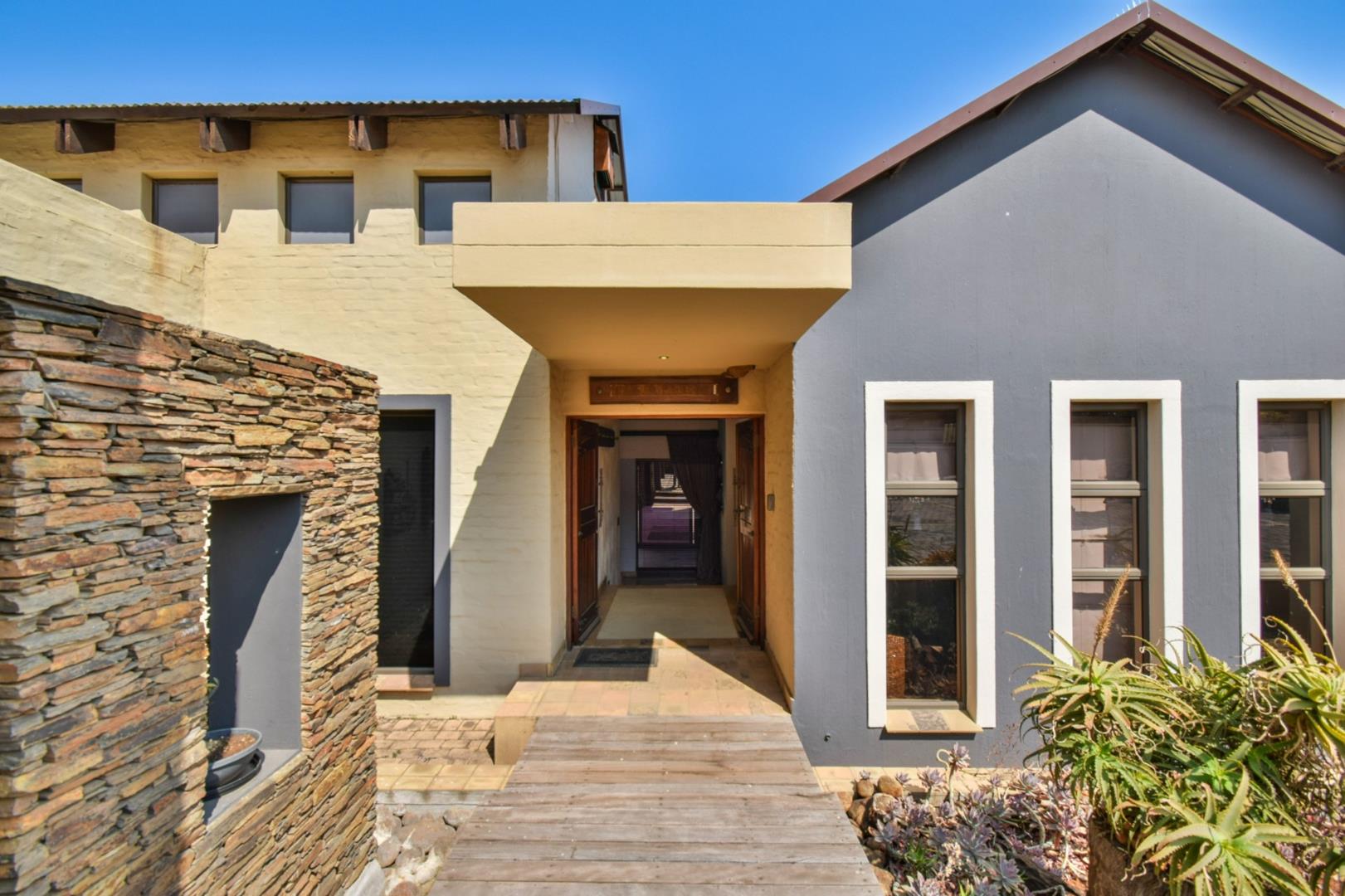4 Bedroom House for sale in Sable Hills - P24-116706701
