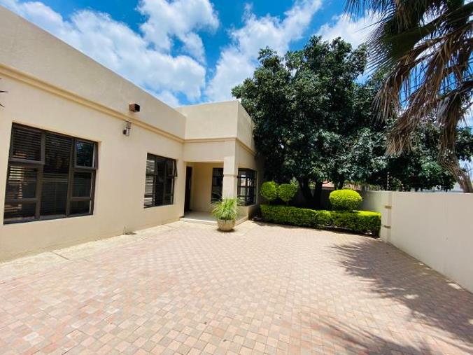 4 Bedroom House for Sale in Phakalane
