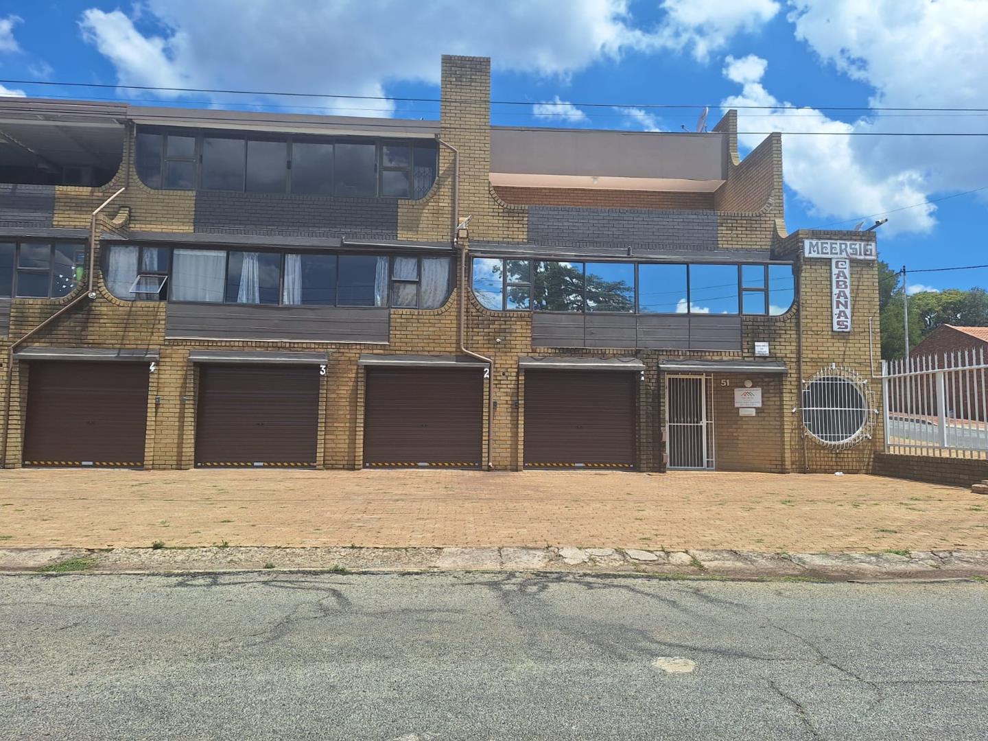 3 Bedroom Townhouse for sale in Brakpan Central - P24-116669940