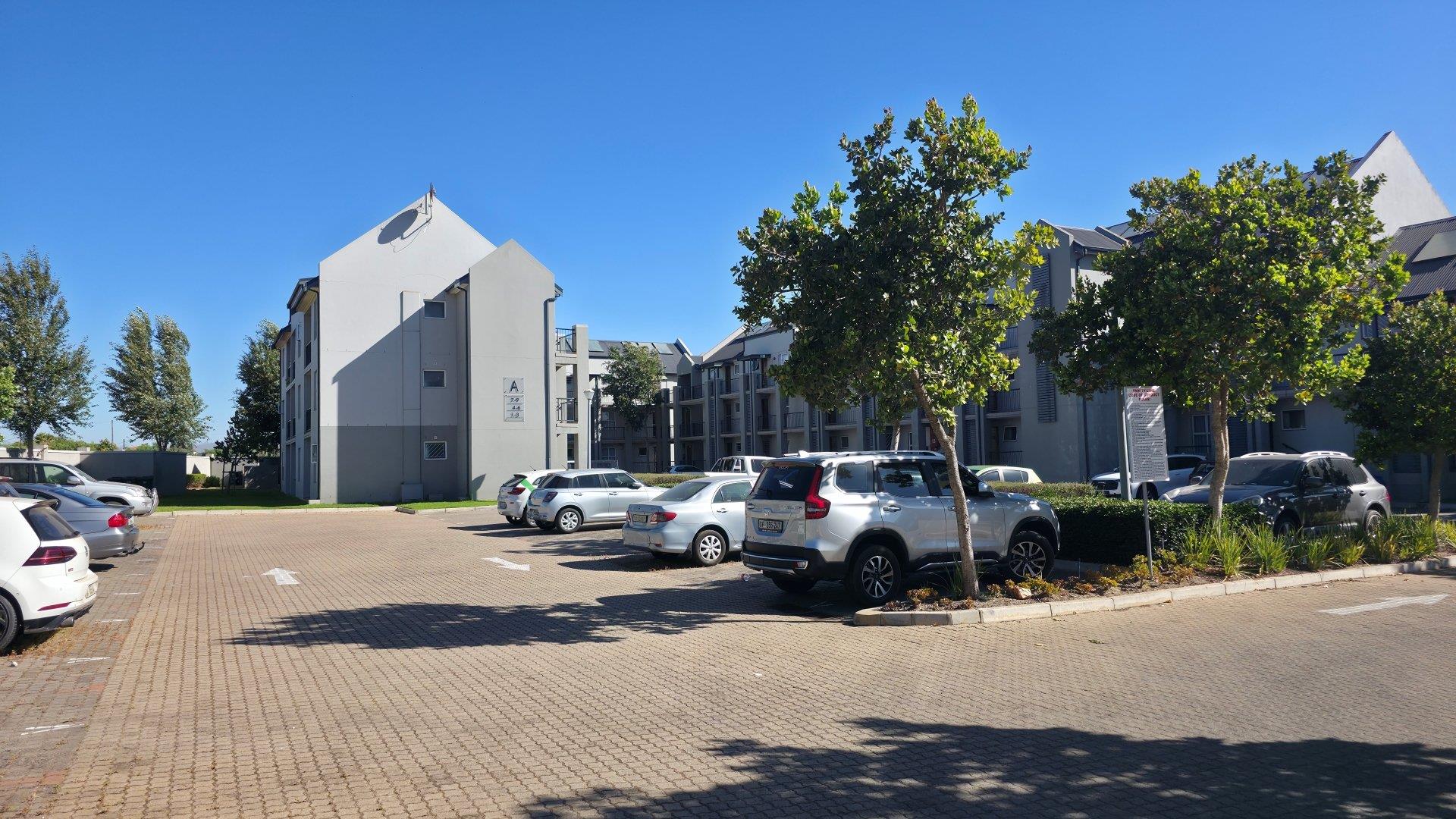 2 Bedroom Apartment / flat for sale in Buh Rein Estate - 2 L'omarins ...