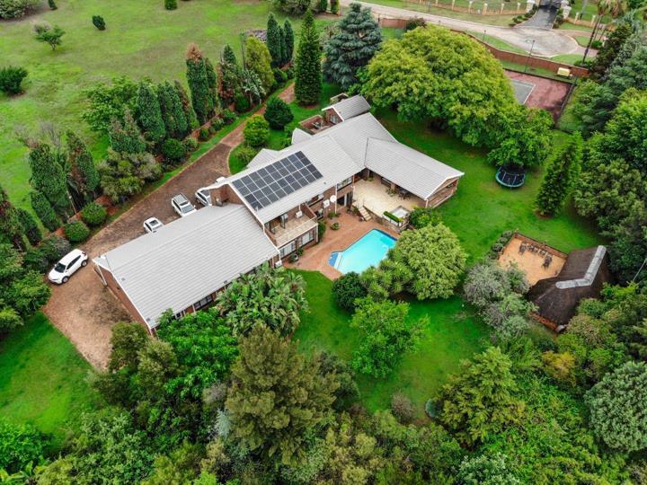 4 Bedroom House for sale in Ruimsig - P24-116593466
