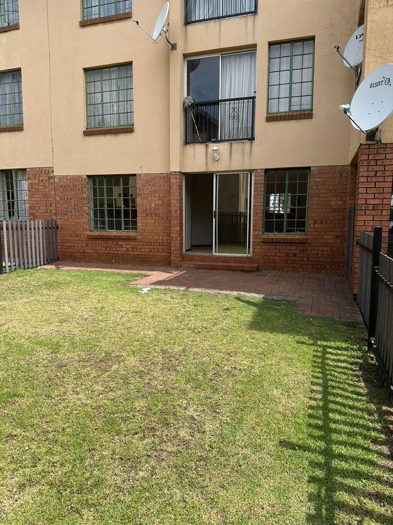 2 Bedroom House for sale in Reyno Ridge - P24-116723374