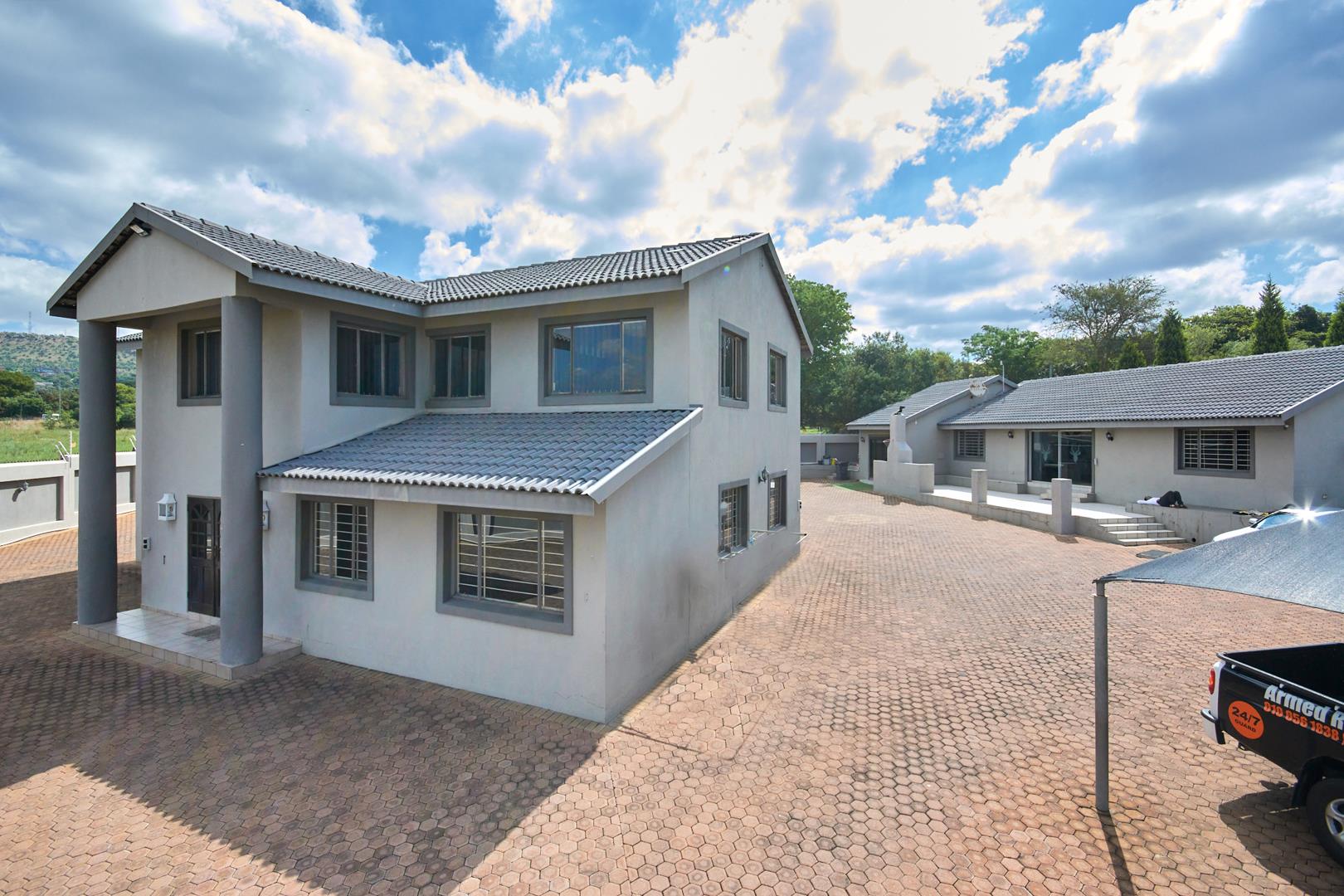 7 Bedroom House to rent in Ruimsig - P24-116723614