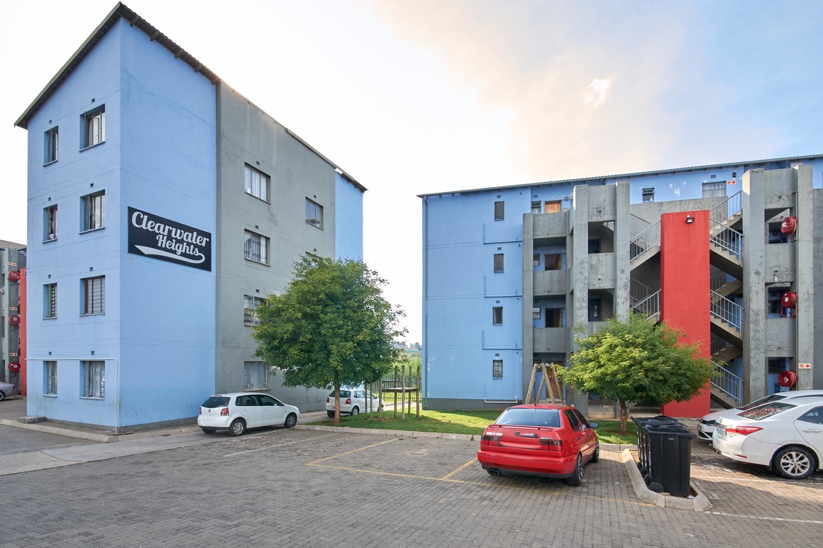 2 Bedroom Apartment / flat for sale in Fleurhof - P24-116731743